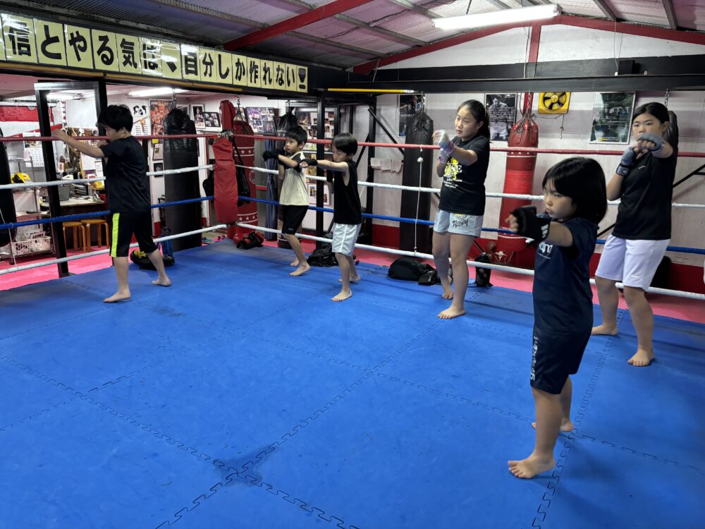 10/29 水曜日のトレーニングの様子！！ | SOLID FIST／ソリッドフィスト キックボクシングジム